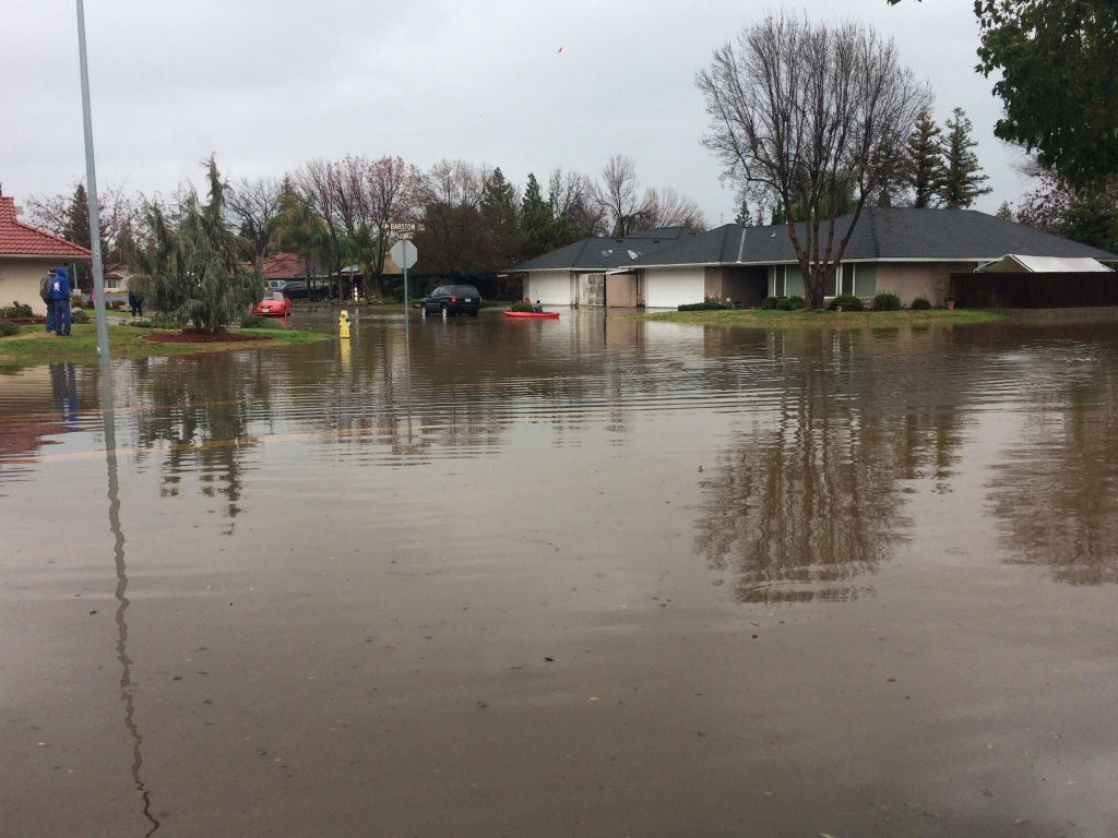 Afternoon Storms Cause Flooding in Fresno/Clovis | KMJ-AF1 Afternoon Storms Cause Flooding in Fresno/Clovis | KMJ-AF1